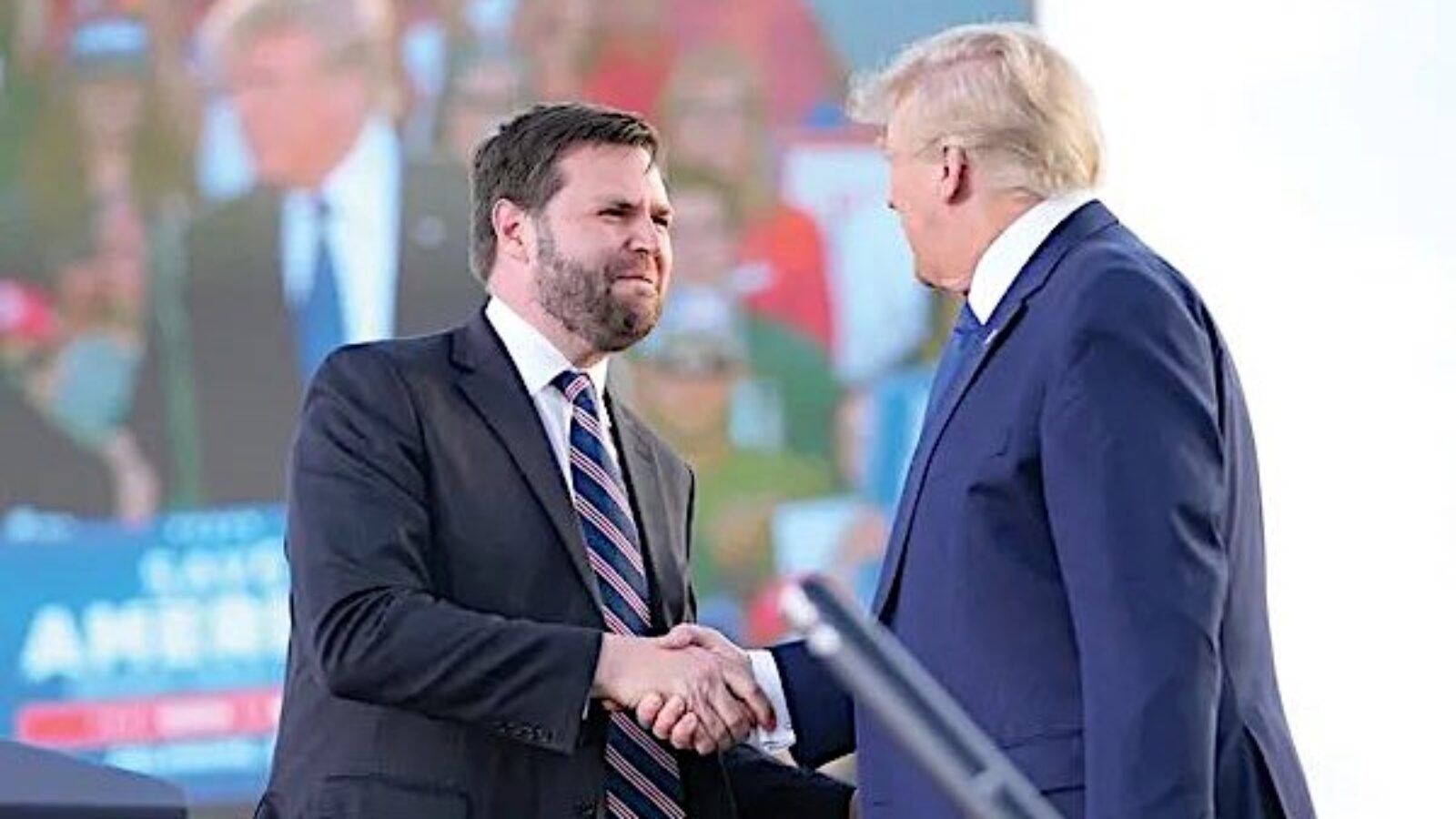 WATCH: Within 1 week, both Trump and Vance’s planes have had to make ...