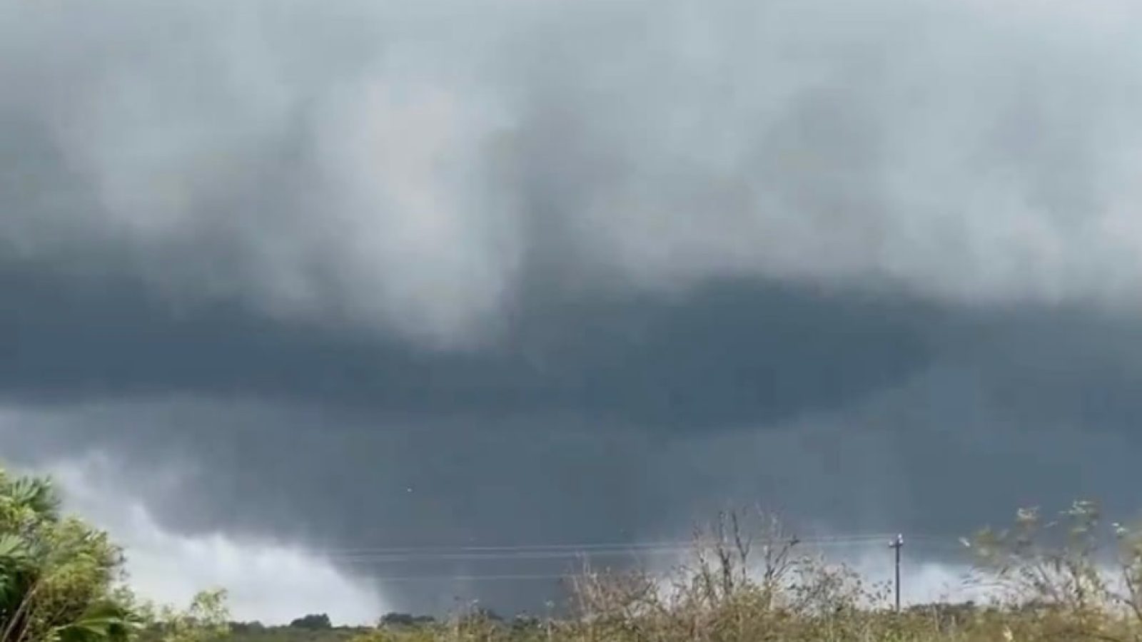 [WATCH] Large Tornadoes Spotted In Florida Ahead Of Milton, Crosses Interstate - EVOL - Evol News