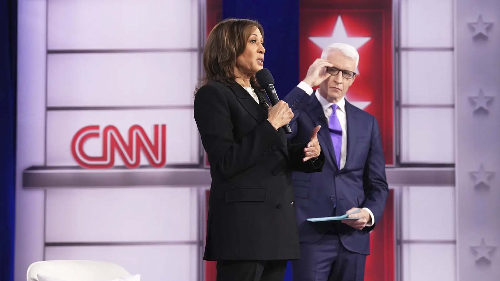 CNN Panel Roasts Harris for Failing to Set Out Her Vision After Pa ...
