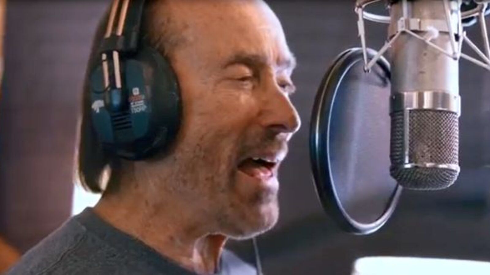 WATCH: Lee Greenwood sets record straight on being paid by Trump ...