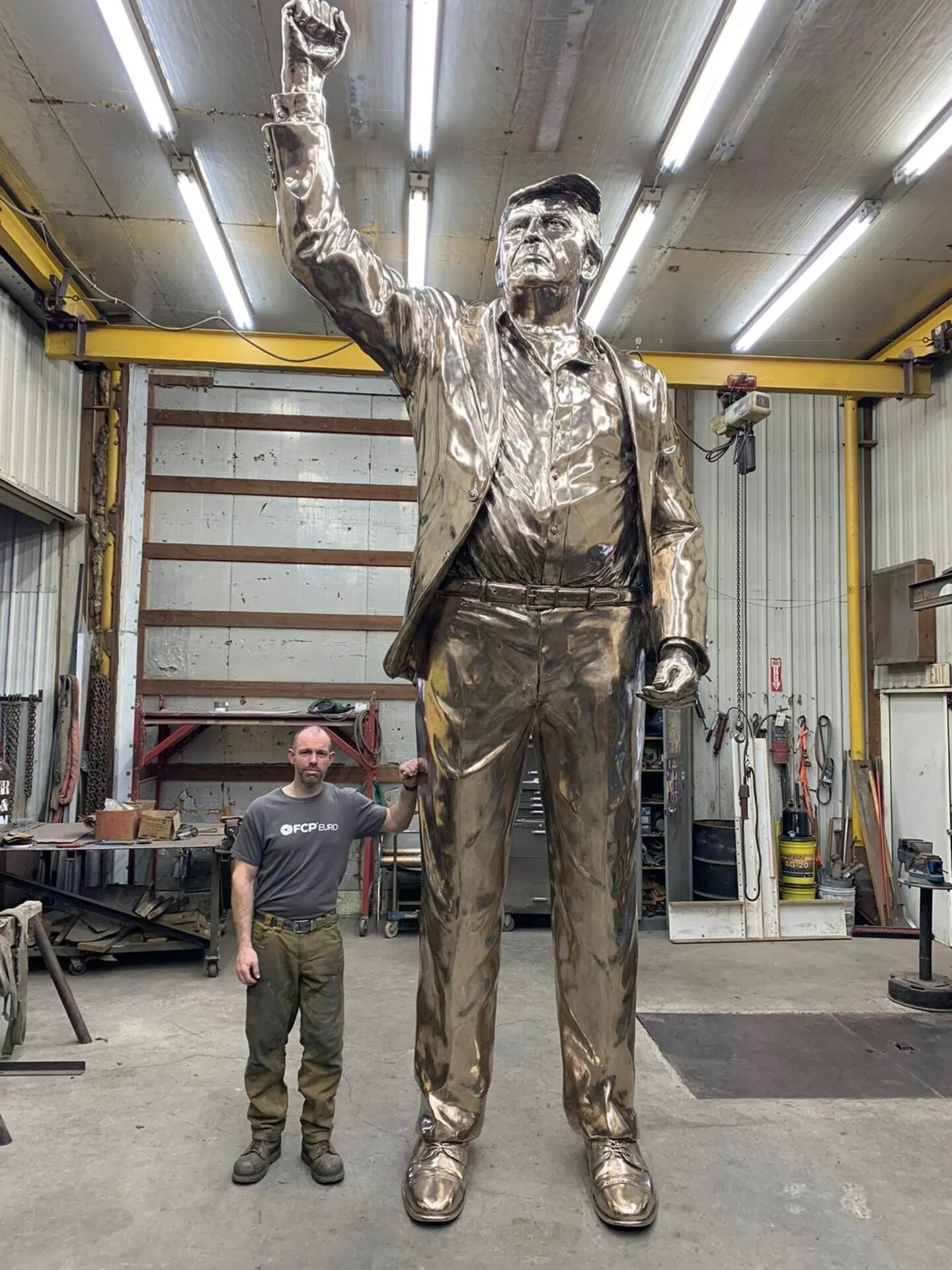 Massive Trump Statue Unveiled Before Inauguration Day - EVOL - Evol News