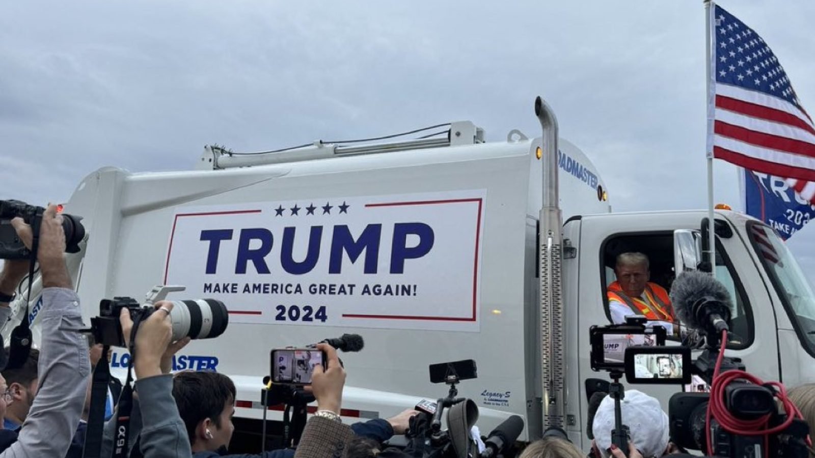 President Trump's Campaign Garbage Truck to Be in Inauguration Day ...
