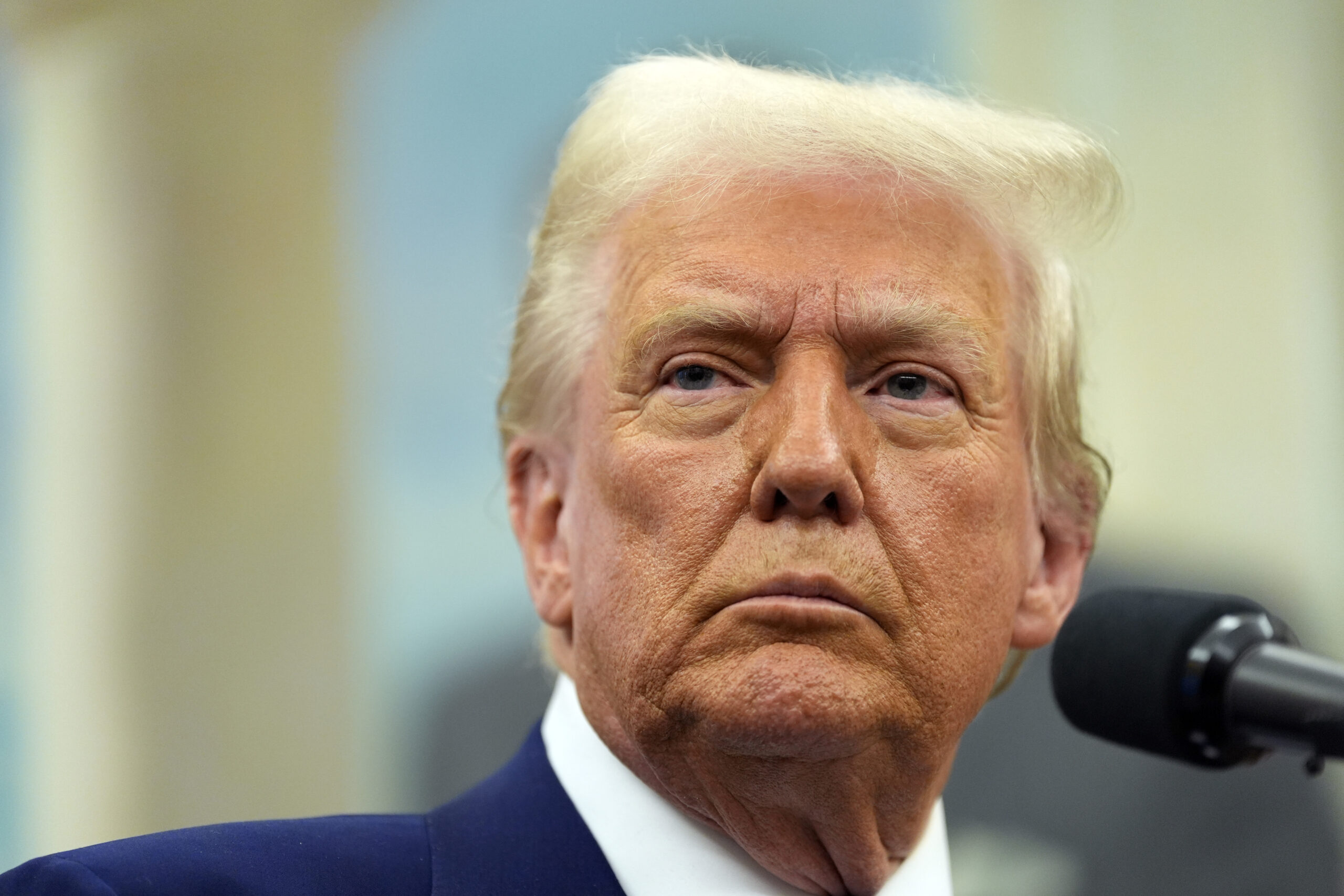 JUST IN: Federal Judge Orders Trump Admin to Reinstate Tens of Thousands of Federal Workers ...