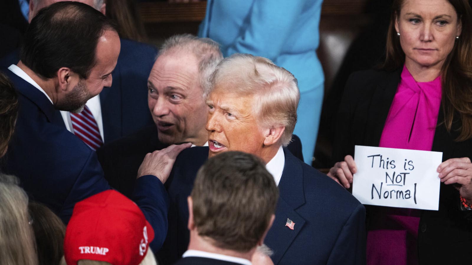 Dem Flashes ‘This Is Not Normal’ Sign as Trump Enters Chamber – Republican Intervenes - EVOL ...