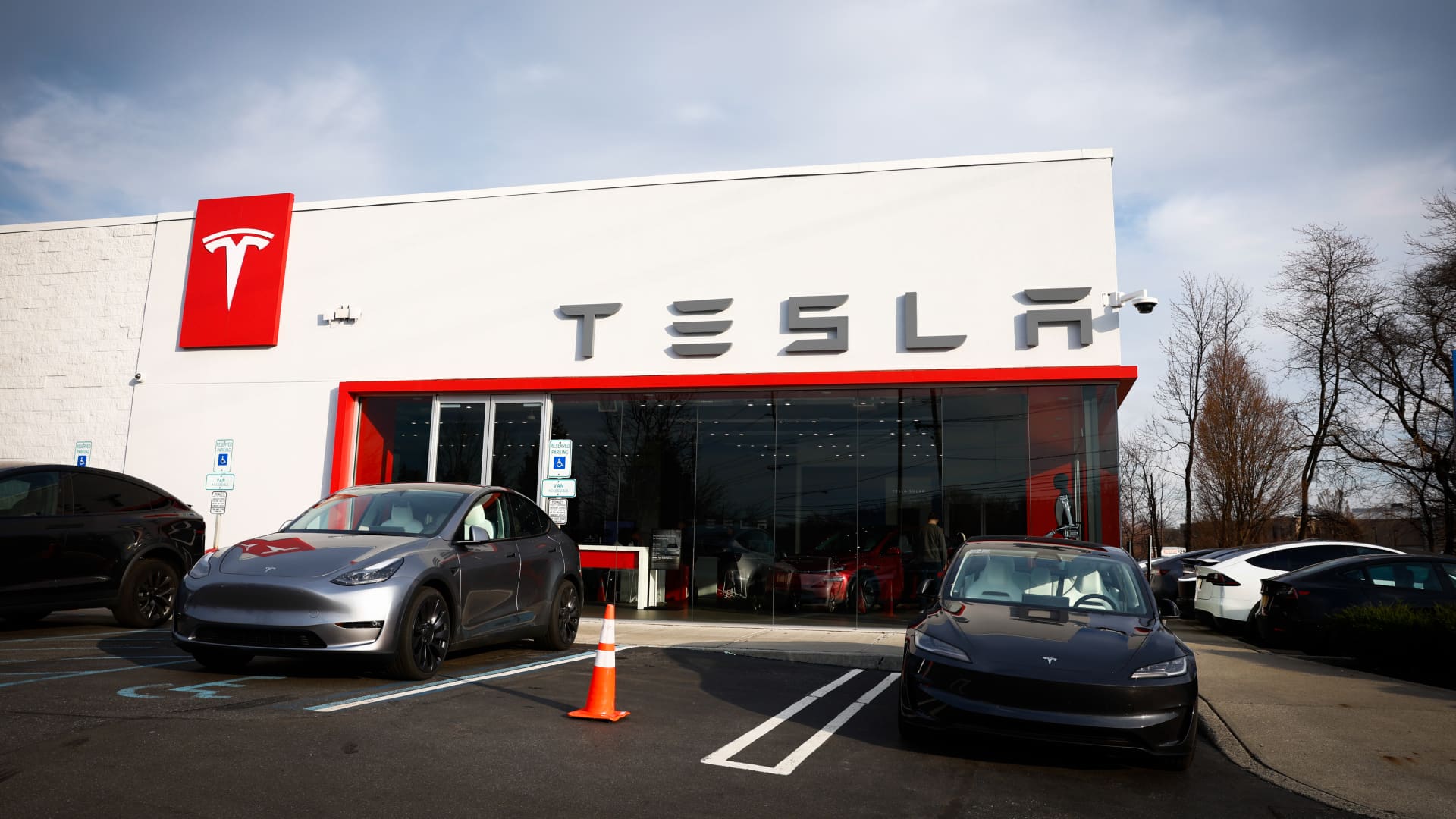 Tesla reports 336,000 vehicle deliveries in first quarter - EVOL - Evol ...