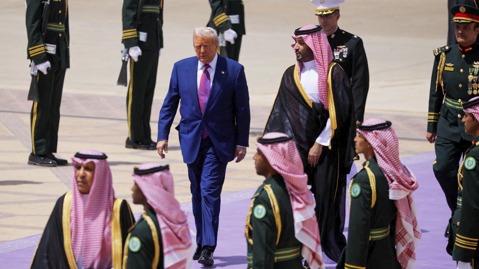 President Trump Arrives In Middle East, Gets Epic Surprise - EVOL ...